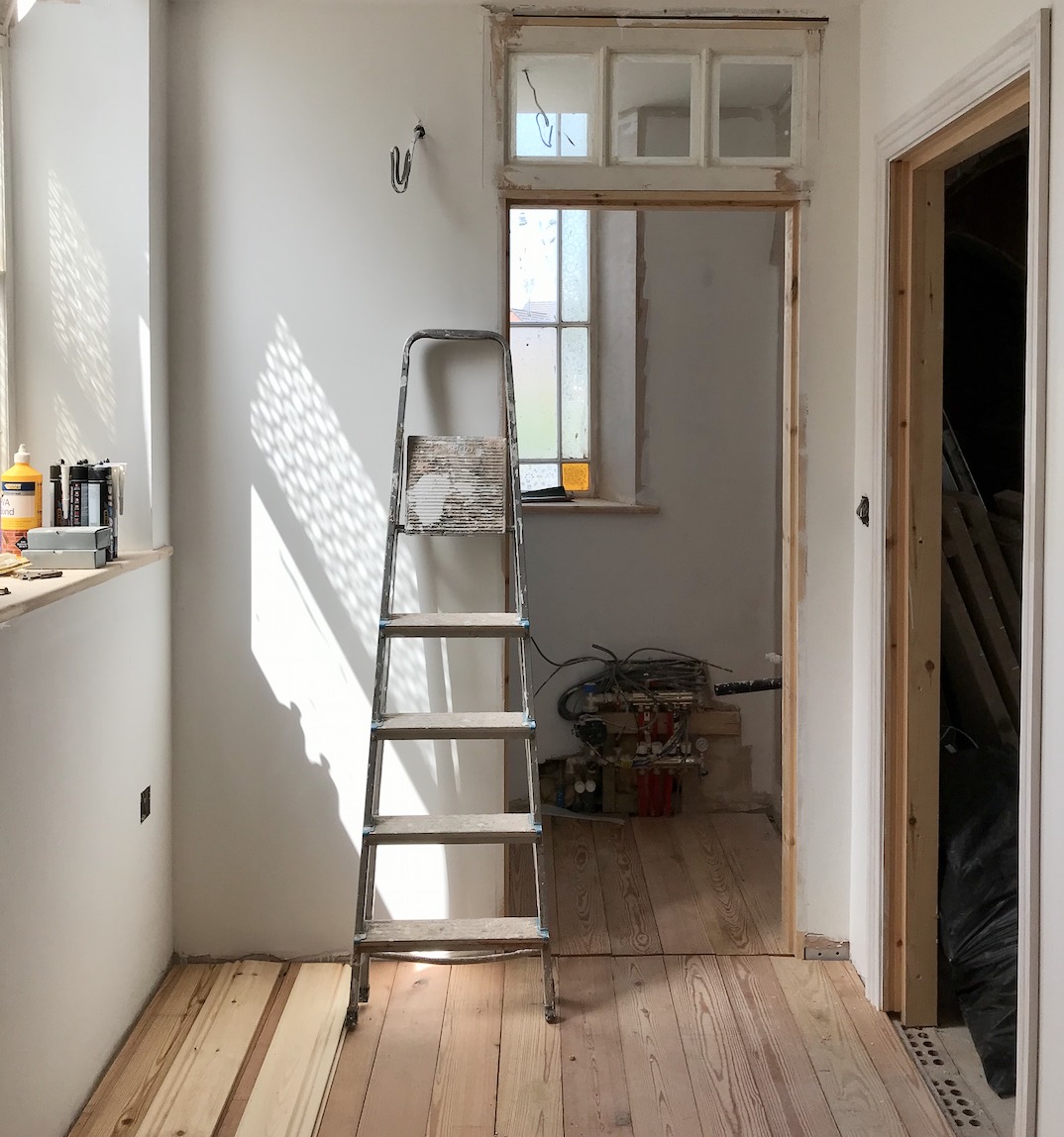 Window+shutters+bathroom+design+progress+the+first+tiling+project+and ...